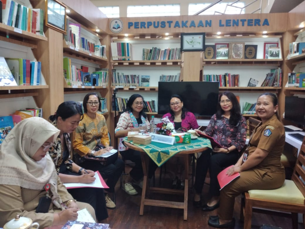 Penilaian Lomba Perpustakaan Desa pada Perpustakaan Desa Lentera, Desa Penarungan ( | Diskerpus ...